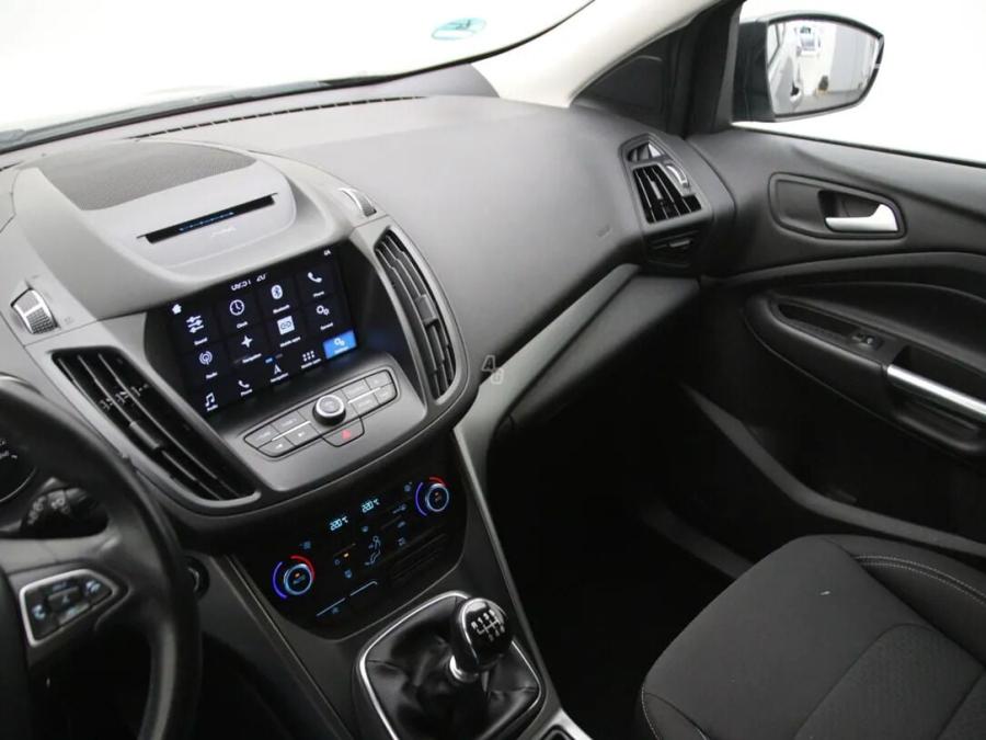 Pelēks Ford Kuga 2018 Viļņa, ar dzinēja tilpumu 1.50 L un nobraukumu 154 tūkst. km par 10899 €, foto 22 vietnē AUTOMOTO.COM.LV