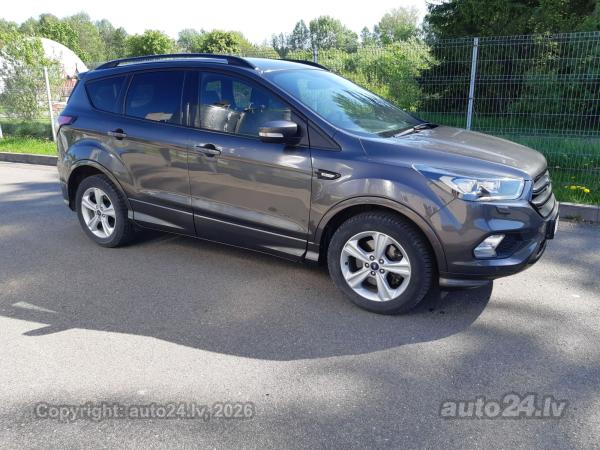 Pelēks Ford Kuga 2018 Tallina, ar dzinēja tilpumu 2.00 L un nobraukumu 195 tūkst. km par 13000 €, foto  vietnē AUTOMOTO.COM.LV