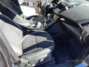 Grey Ford Kuga 2018 in Tallinn, with an engine capacity of 2.00 L and mileage of 195 thousand km for 13000 €, photo 7 on AUTOMOTO.COM.LV