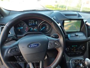 Grey Ford Kuga 2018 in Tallinn, with an engine capacity of 2.00 L and mileage of 195 thousand km for 13000 €, photo 8 on AUTOMOTO.COM.LV