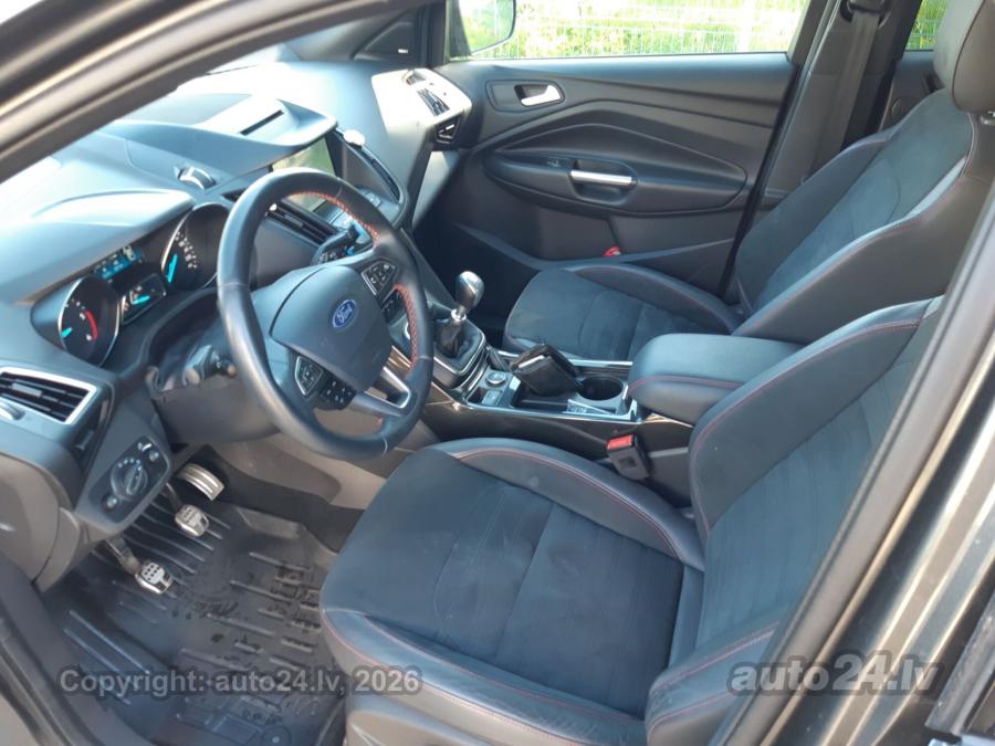 Grey Ford Kuga 2018 in Tallinn, with an engine capacity of 2.00 L and mileage of 195 thousand km for 13000 €, photo 9 on AUTOMOTO.COM.LV