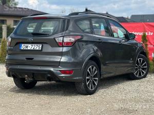 Pelēks Ford Kuga 2018 Jelgava, ar dzinēja tilpumu 2.00 L un nobraukumu 0 tūkst. km par 13500 €, foto 5 vietnē AUTOMOTO.COM.LV