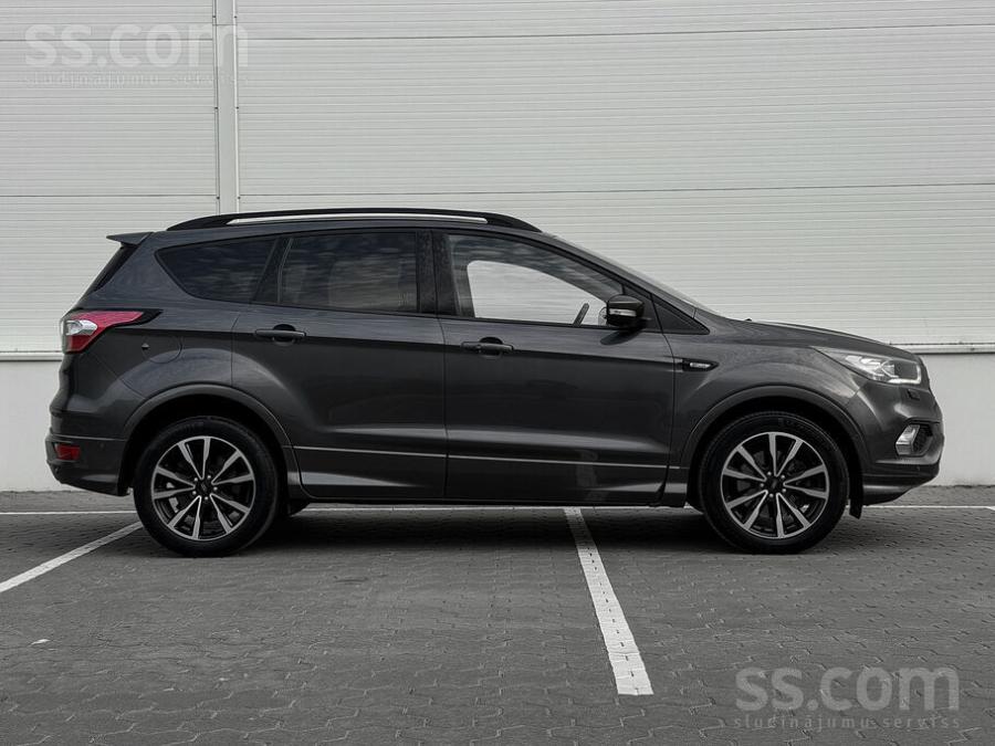 Pelēks Ford Kuga 2018 Rīga, ar dzinēja tilpumu 1.50 L un nobraukumu 0 tūkst. km par 12990 €, foto 13 vietnē AUTOMOTO.COM.LV