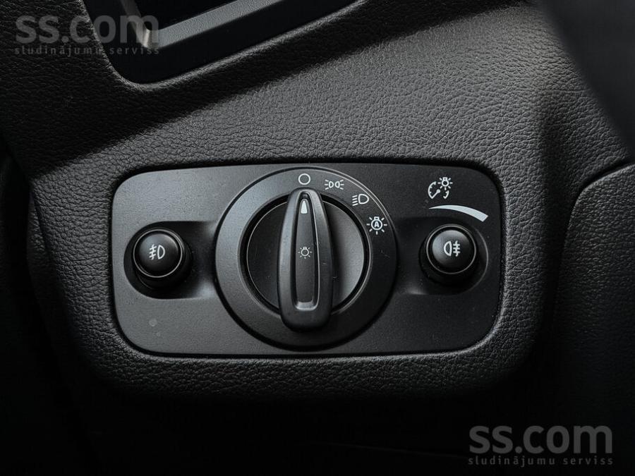 Pelēks Ford Kuga 2018 Rīga, ar dzinēja tilpumu 1.50 L un nobraukumu 0 tūkst. km par 12990 €, foto 26 vietnē AUTOMOTO.COM.LV