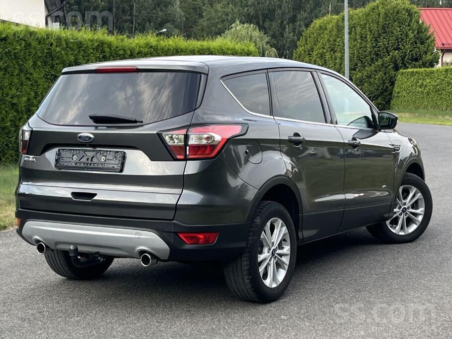 Grey Ford Kuga 2018 in Riga, with an engine capacity of 2.00 L and mileage of 200 thousand km for 9950 €, photo 5 on AUTOMOTO.COM.LV