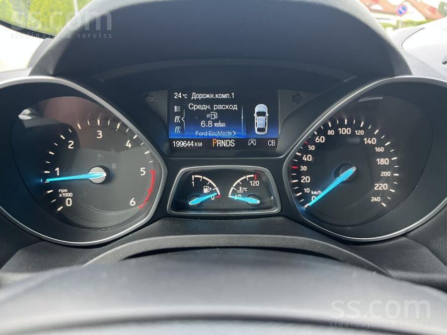 Grey Ford Kuga 2018 in Riga, with an engine capacity of 2.00 L and mileage of 200 thousand km for 9950 €, photo 21 on AUTOMOTO.COM.LV