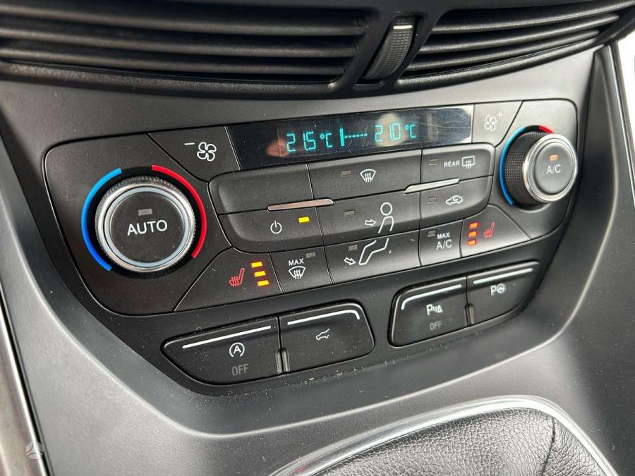 Grey Ford Kuga 2018 in Taurage, with an engine capacity of 2.00 L and mileage of 270 thousand km for 7900 €, photo 11 on AUTOMOTO.COM.LV