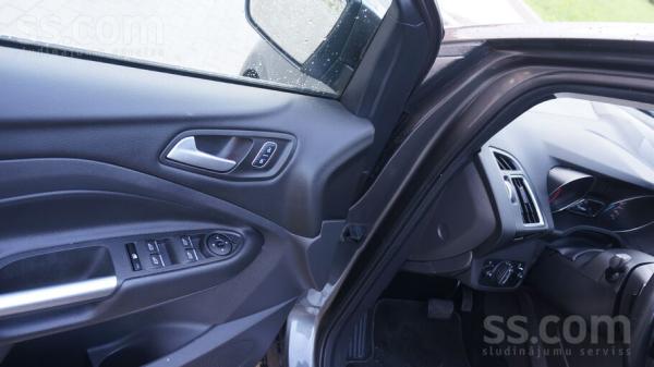 Ford Kuga 2018 Jelgava vietnÄ PelÄks Ford Kuga 2018 Jelgava, ar dzinÄja tilpumu 2.00 L un nobraukumu 0 tÅ«kst. km par 10990 ā¬, foto 10 vietnÄ AUTOMOTO.COM.LV