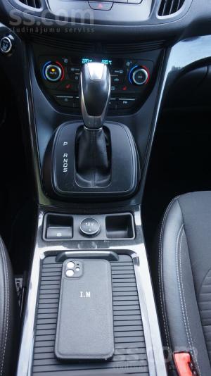 Pelēks Ford Kuga 2018 Jelgava, ar dzinēja tilpumu 2.00 L un nobraukumu 0 tūkst. km par 10990 €, foto 22 vietnē AUTOMOTO.COM.LV
