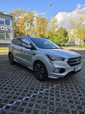 Grey Ford Kuga 2018 in Jonava, with an engine capacity of 2.00 L and mileage of 273 thousand km for 11600 €, photo 4 on AUTOMOTO.COM.LV