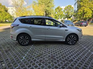 Grey Ford Kuga 2018 in Jonava, with an engine capacity of 2.00 L and mileage of 273 thousand km for 11600 €, photo 5 on AUTOMOTO.COM.LV