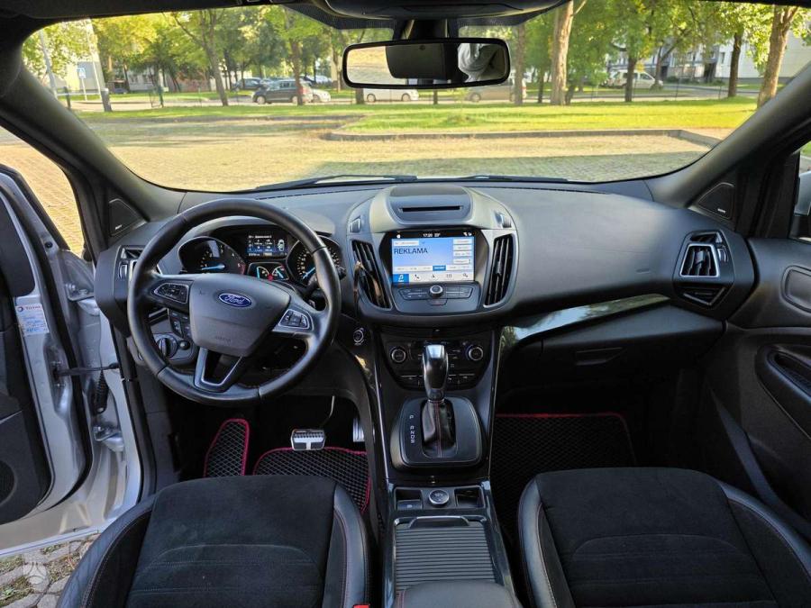 Grey Ford Kuga 2018 in Jonava, with an engine capacity of 2.00 L and mileage of 273 thousand km for 11600 €, photo 12 on AUTOMOTO.COM.LV