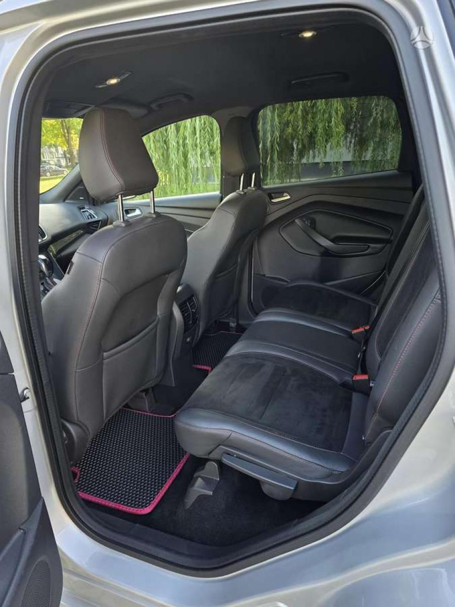 Grey Ford Kuga 2018 in Jonava, with an engine capacity of 2.00 L and mileage of 273 thousand km for 11600 €, photo 13 on AUTOMOTO.COM.LV