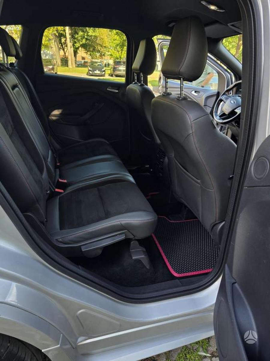 Grey Ford Kuga 2018 in Jonava, with an engine capacity of 2.00 L and mileage of 273 thousand km for 11600 €, photo 18 on AUTOMOTO.COM.LV