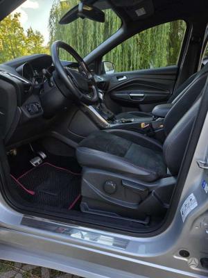 Grey Ford Kuga 2018 in Jonava, with an engine capacity of 2.00 L and mileage of 273 thousand km for 11600 €, photo 20 on AUTOMOTO.COM.LV