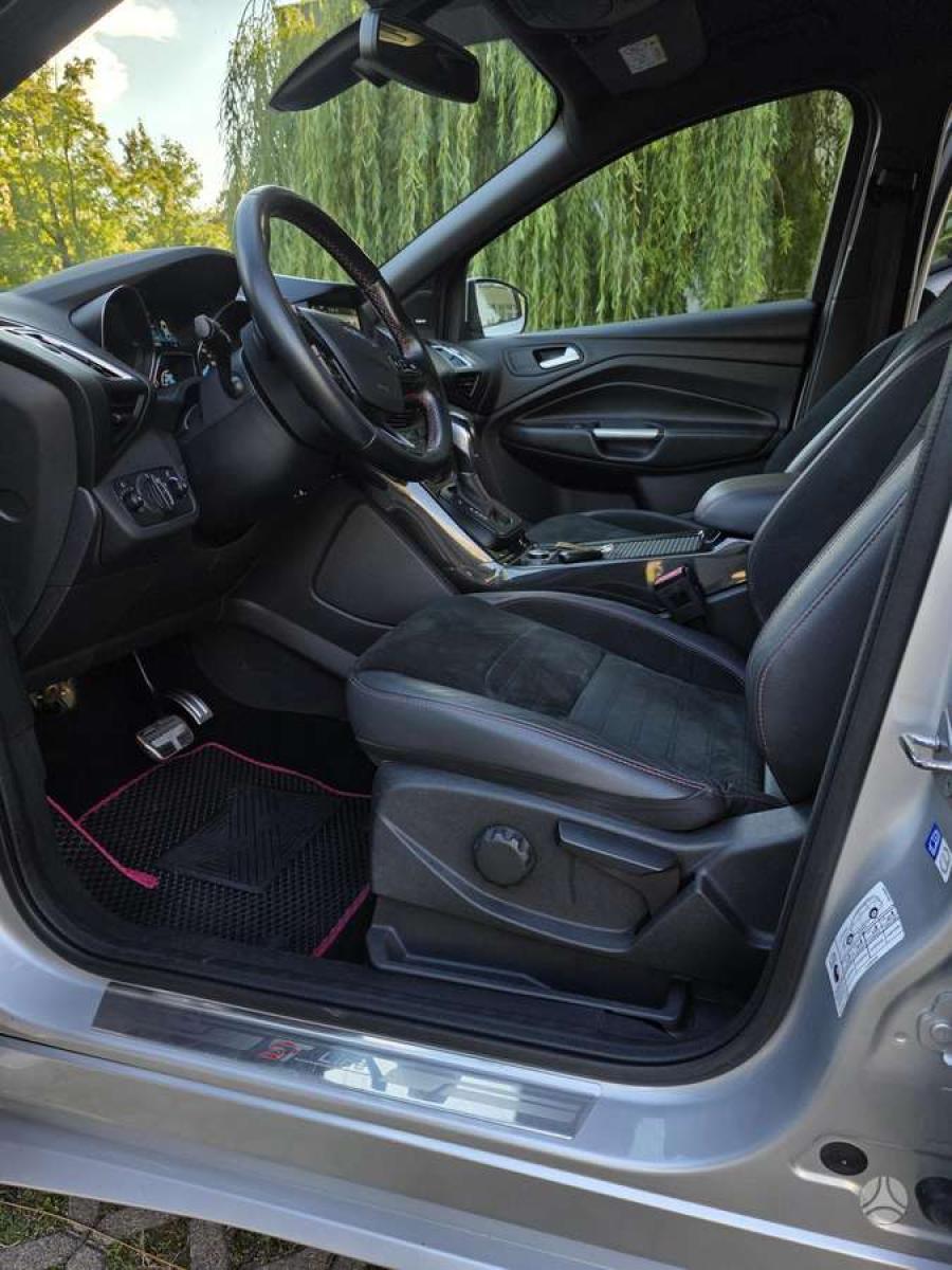 Grey Ford Kuga 2018 in Jonava, with an engine capacity of 2.00 L and mileage of 273 thousand km for 11600 €, photo 20 on AUTOMOTO.COM.LV