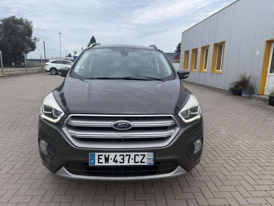 Pelēks Ford Kuga 2018 Tauragė, ar dzinēja tilpumu 1.50 L un nobraukumu 176 tūkst. km par 9100 €, foto 3 vietnē AUTOMOTO.COM.LV