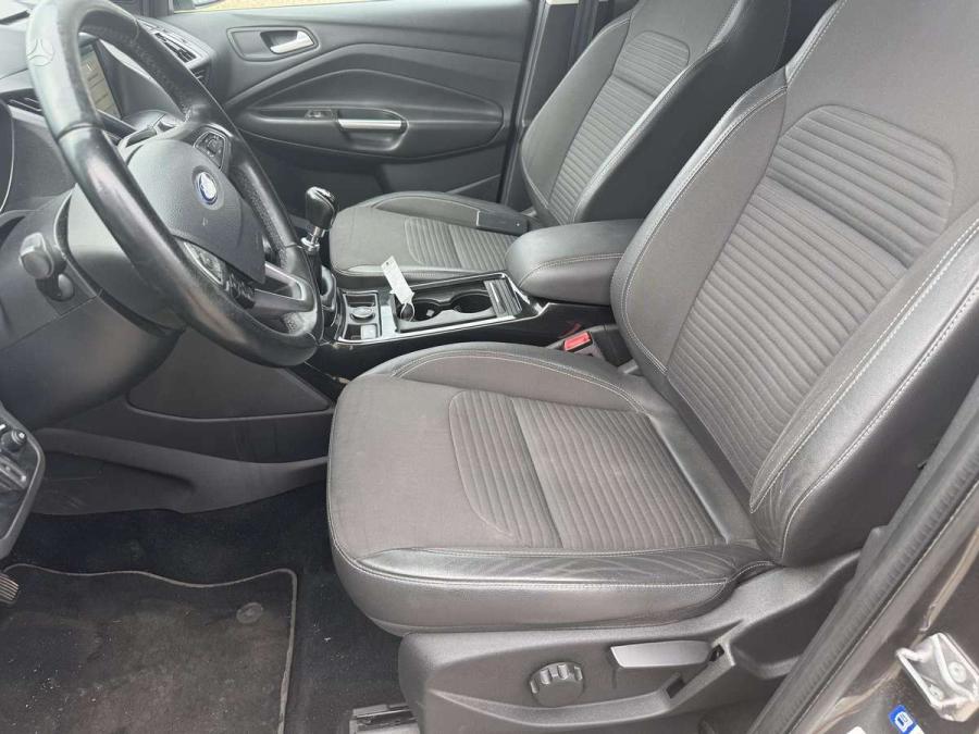 Pelēks Ford Kuga 2018 Tauragė, ar dzinēja tilpumu 1.50 L un nobraukumu 176 tūkst. km par 9100 €, foto 9 vietnē AUTOMOTO.COM.LV