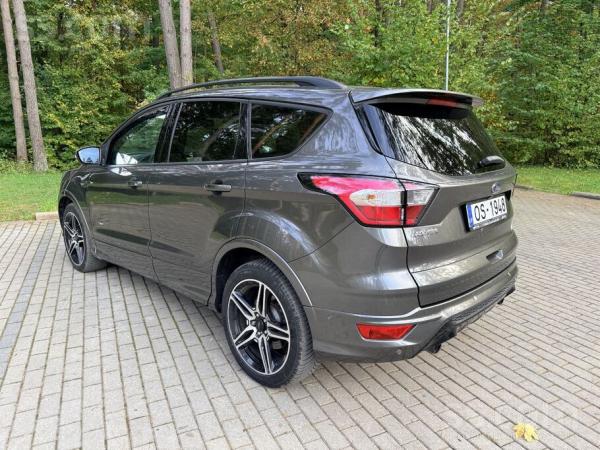 Ford Kuga 2018 Ogre vietnē Pelēks Ford Kuga 2018 Ogre, ar dzinēja tilpumu 2.00 L un nobraukumu 221 tūkst. km par 12200 €, foto 6 vietnē AUTOMOTO.COM.LV