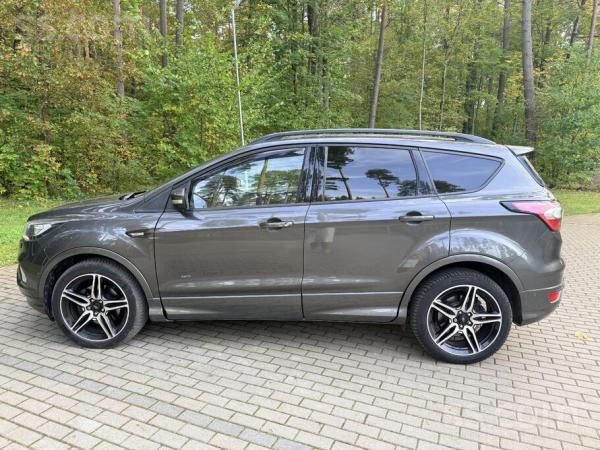 Ford Kuga 2018 Ogre vietnē Pelēks Ford Kuga 2018 Ogre, ar dzinēja tilpumu 2.00 L un nobraukumu 221 tūkst. km par 12200 €, foto 8 vietnē AUTOMOTO.COM.LV