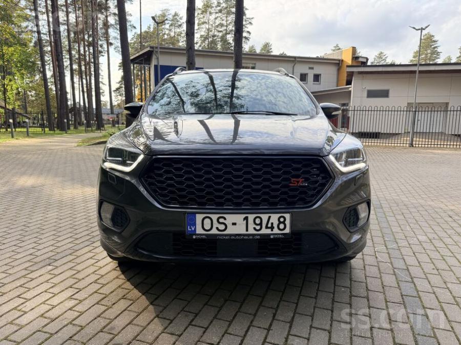 Pelēks Ford Kuga 2018 Ogre, ar dzinēja tilpumu 2.00 L un nobraukumu 221 tūkst. km par 12200 €, foto 9 vietnē AUTOMOTO.COM.LV