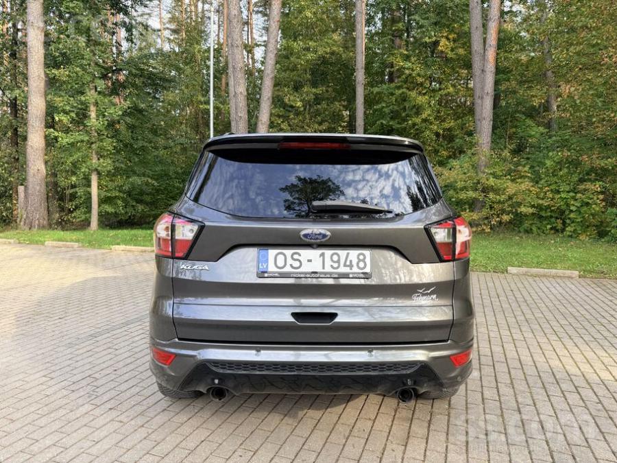 Pelēks Ford Kuga 2018 Ogre, ar dzinēja tilpumu 2.00 L un nobraukumu 221 tūkst. km par 12200 €, foto 10 vietnē AUTOMOTO.COM.LV