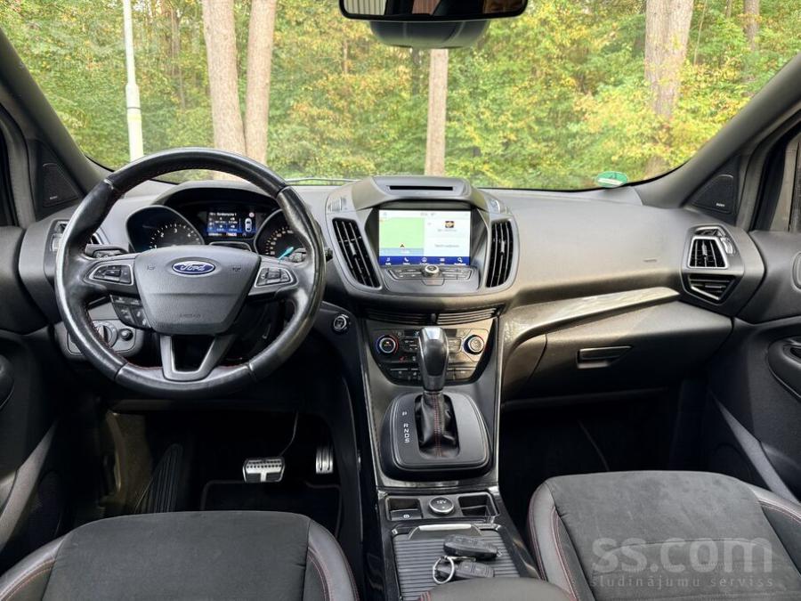 Pelēks Ford Kuga 2018 Ogre, ar dzinēja tilpumu 2.00 L un nobraukumu 221 tūkst. km par 12200 €, foto 14 vietnē AUTOMOTO.COM.LV