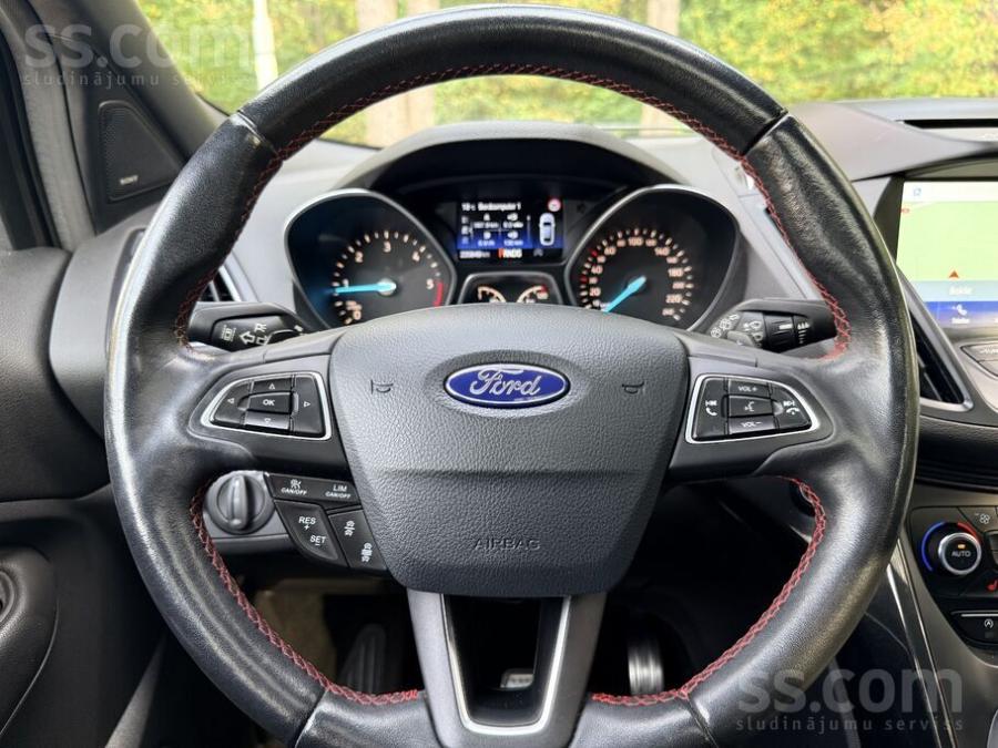Pelēks Ford Kuga 2018 Ogre, ar dzinēja tilpumu 2.00 L un nobraukumu 221 tūkst. km par 12200 €, foto 16 vietnē AUTOMOTO.COM.LV
