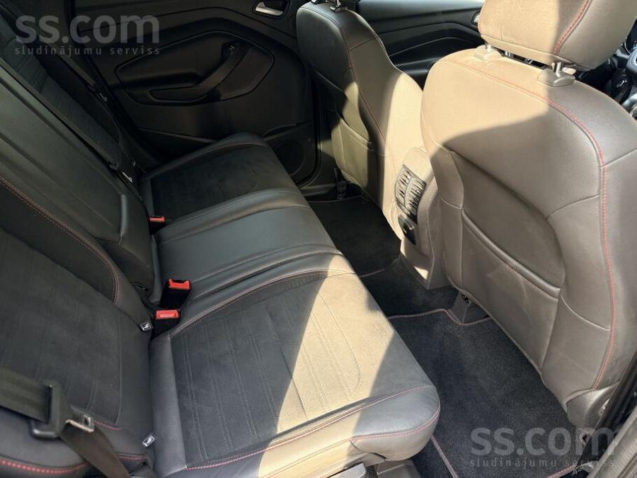 Pelēks Ford Kuga 2018 Ogre, ar dzinēja tilpumu 2.00 L un nobraukumu 221 tūkst. km par 12200 €, foto 21 vietnē AUTOMOTO.COM.LV