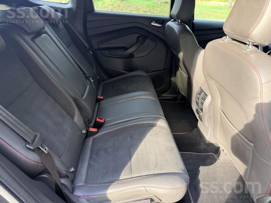 Pelēks Ford Kuga 2018 Ogre, ar dzinēja tilpumu 2.00 L un nobraukumu 221 tūkst. km par 12200 €, foto 22 vietnē AUTOMOTO.COM.LV