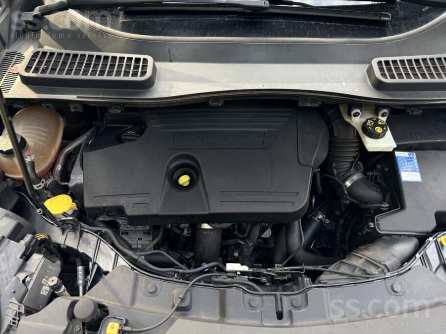 Pelēks Ford Kuga 2018 Ogre, ar dzinēja tilpumu 2.00 L un nobraukumu 221 tūkst. km par 12200 €, foto 24 vietnē AUTOMOTO.COM.LV