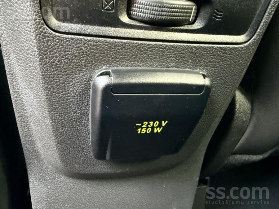 Pelēks Ford Kuga 2018 Ogre, ar dzinēja tilpumu 2.00 L un nobraukumu 221 tūkst. km par 12200 €, foto 30 vietnē AUTOMOTO.COM.LV