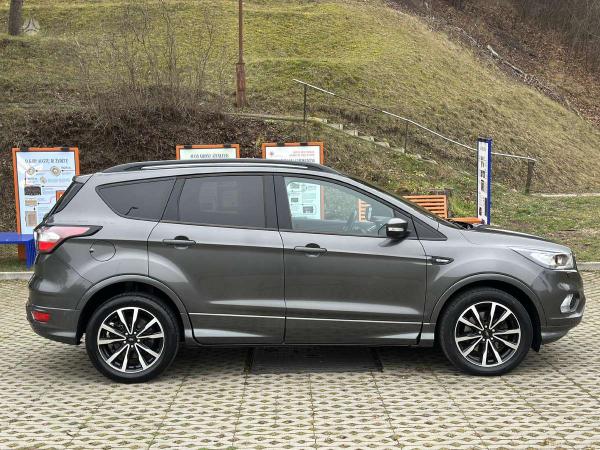 Grey Ford Kuga 2019 in Kaunas, with an engine capacity of 2.00 L and mileage of 226 thousand km for 12950 €, photo 6 on AUTOMOTO.COM.LV
