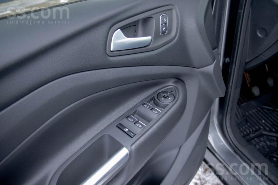 Grey Ford Kuga 2019 in Tukums, with an engine capacity of 1.50 L and mileage of 96 thousand km for 12495 €, photo 24 on AUTOMOTO.COM.LV