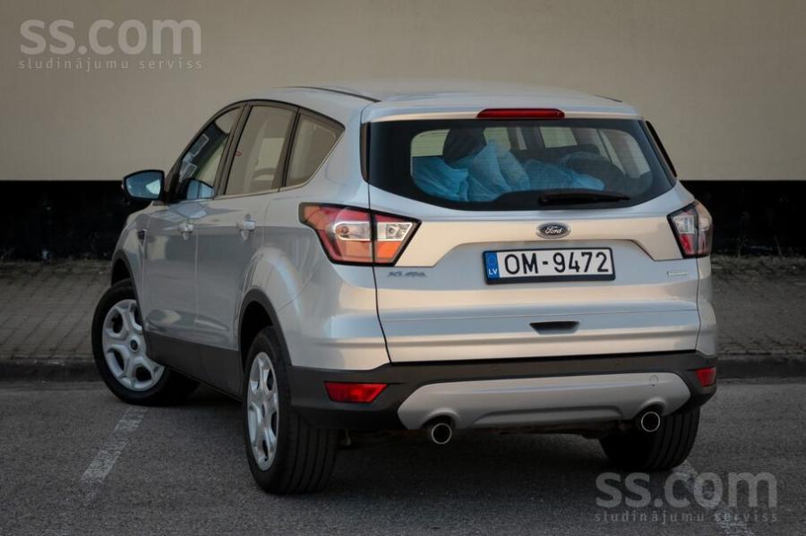 Grey Ford Kuga 2019 in Tukums, with an engine capacity of 1.50 L and mileage of 128 thousand km for 13950 €, photo 5 on AUTOMOTO.COM.LV