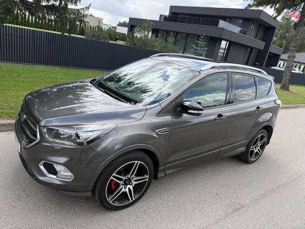 Grey Ford Kuga 2019 in Taurage, with an engine capacity of 2.00 L and mileage of 280 thousand km for 10200 €, photo 2 on AUTOMOTO.COM.LV