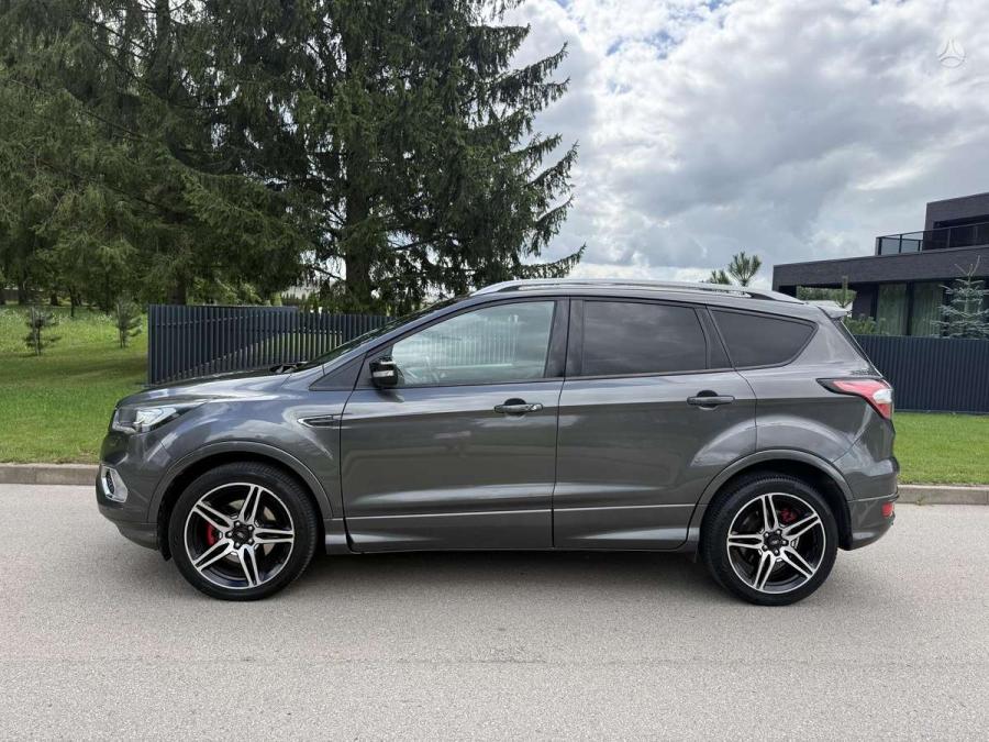Grey Ford Kuga 2019 in Taurage, with an engine capacity of 2.00 L and mileage of 280 thousand km for 10200 €, photo 5 on AUTOMOTO.COM.LV
