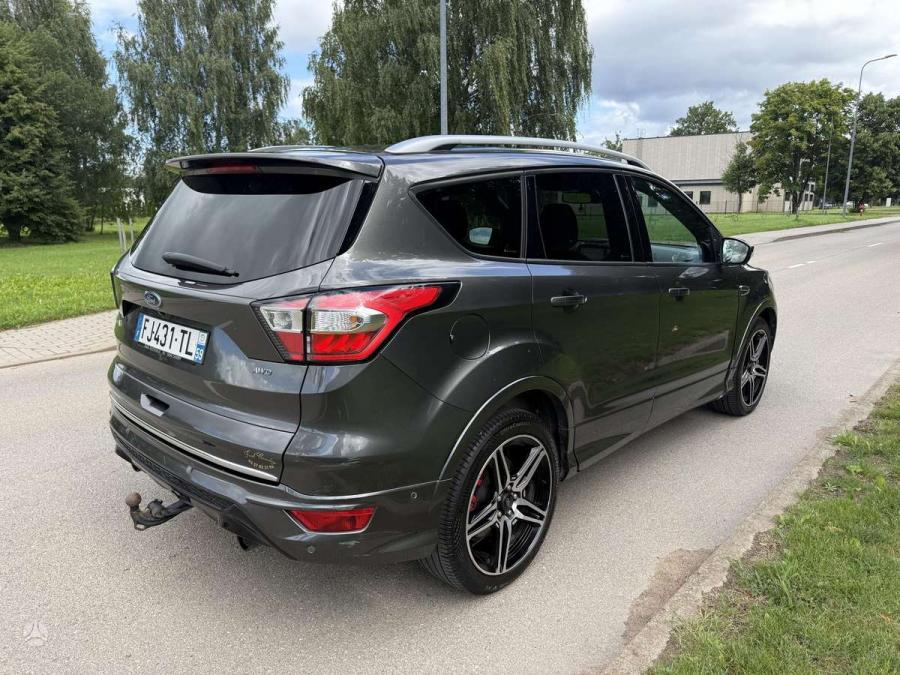 Grey Ford Kuga 2019 in Taurage, with an engine capacity of 2.00 L and mileage of 280 thousand km for 10200 €, photo 11 on AUTOMOTO.COM.LV