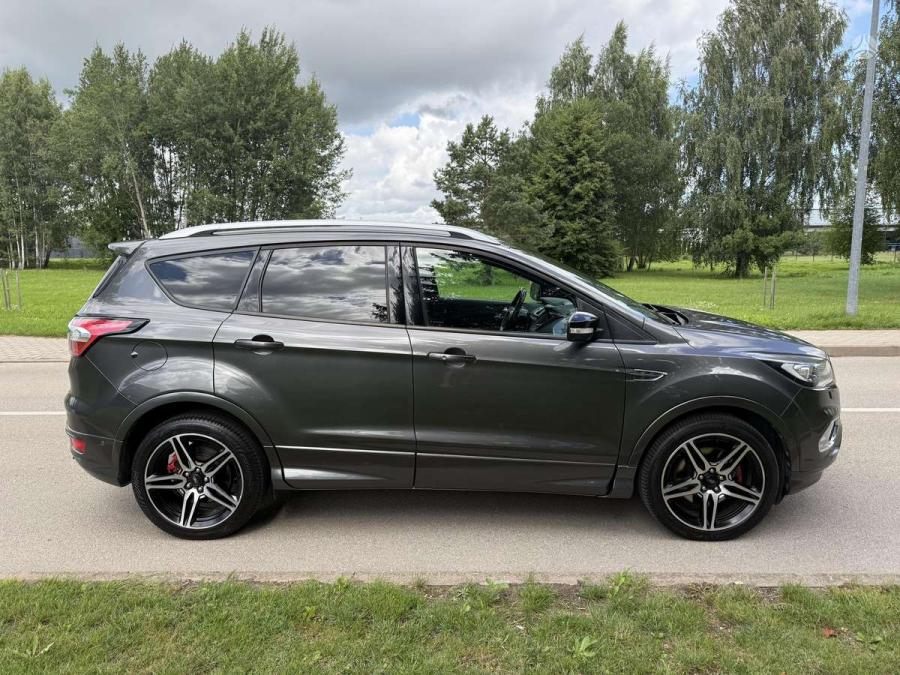 Grey Ford Kuga 2019 in Taurage, with an engine capacity of 2.00 L and mileage of 280 thousand km for 10200 €, photo 12 on AUTOMOTO.COM.LV