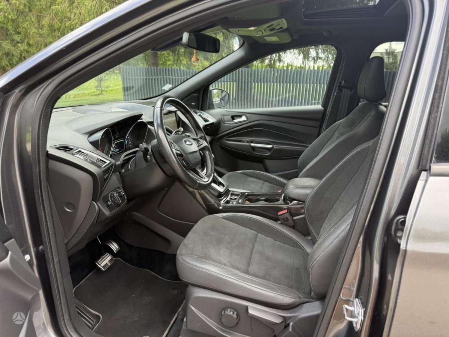 Grey Ford Kuga 2019 in Taurage, with an engine capacity of 2.00 L and mileage of 280 thousand km for 10200 €, photo 17 on AUTOMOTO.COM.LV