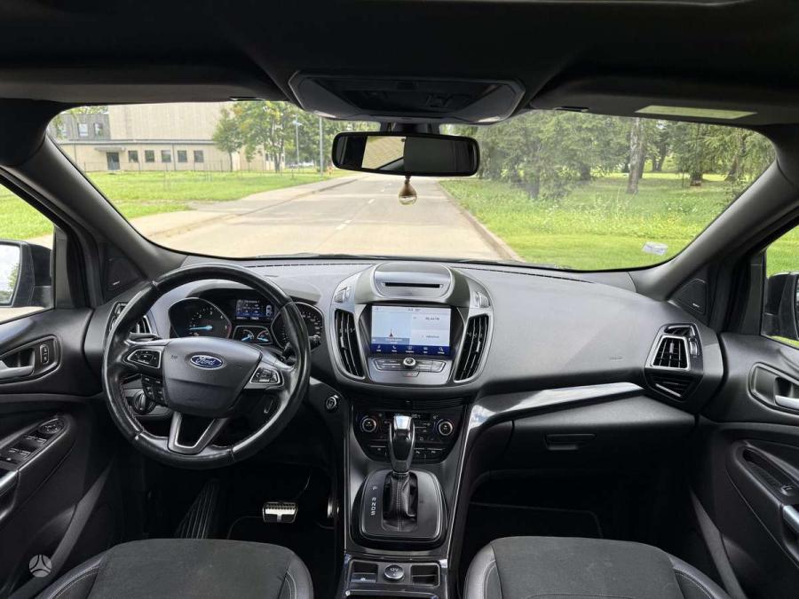 Grey Ford Kuga 2019 in Taurage, with an engine capacity of 2.00 L and mileage of 280 thousand km for 10200 €, photo 18 on AUTOMOTO.COM.LV