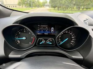 Grey Ford Kuga 2019 in Taurage, with an engine capacity of 2.00 L and mileage of 280 thousand km for 10200 €, photo 22 on AUTOMOTO.COM.LV