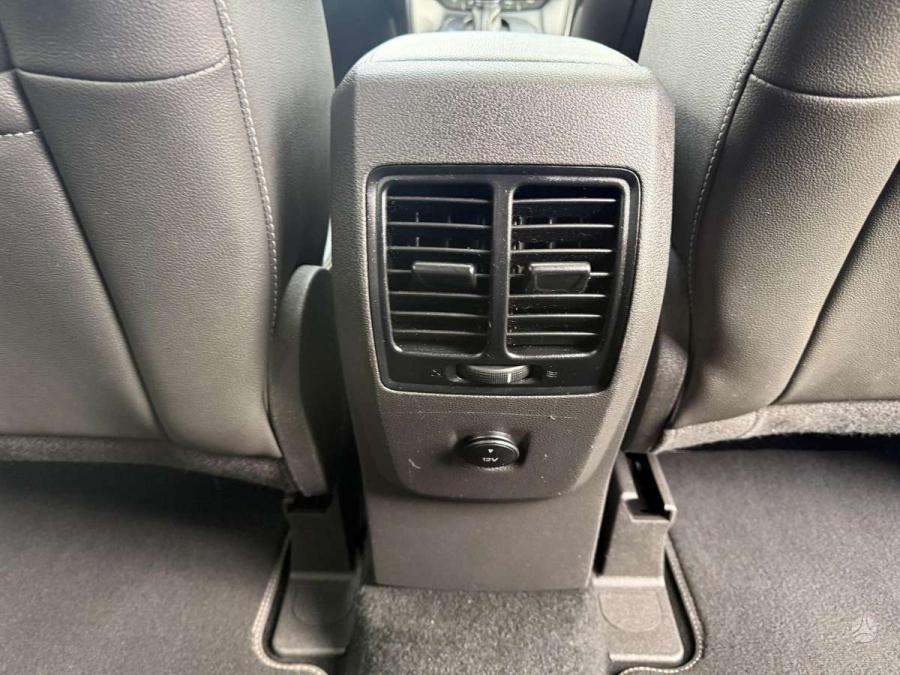 Grey Ford Kuga 2019 in Taurage, with an engine capacity of 2.00 L and mileage of 280 thousand km for 10200 €, photo 31 on AUTOMOTO.COM.LV