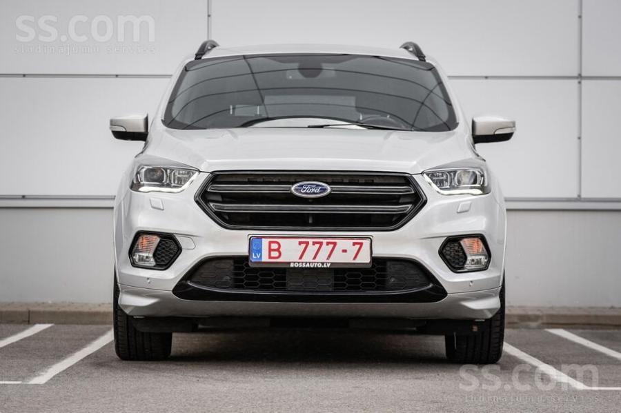 Pelēks Ford Kuga 2019 Rīga, ar dzinēja tilpumu 1.50 L un nobraukumu 113 tūkst. km par 15400 €, foto 3 vietnē AUTOMOTO.COM.LV