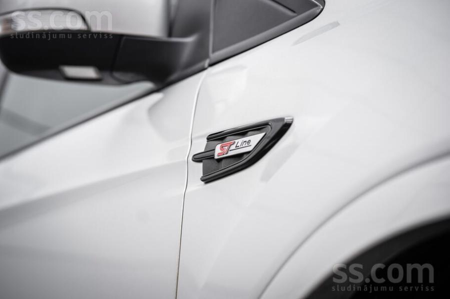 Pelēks Ford Kuga 2019 Rīga, ar dzinēja tilpumu 1.50 L un nobraukumu 113 tūkst. km par 15400 €, foto 8 vietnē AUTOMOTO.COM.LV
