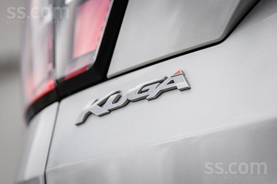 Pelēks Ford Kuga 2019 Rīga, ar dzinēja tilpumu 1.50 L un nobraukumu 113 tūkst. km par 15400 €, foto 9 vietnē AUTOMOTO.COM.LV