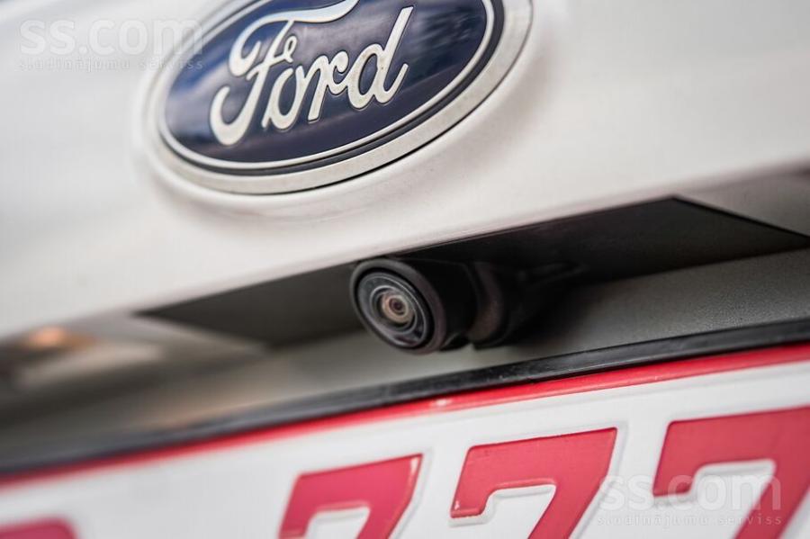 Pelēks Ford Kuga 2019 Rīga, ar dzinēja tilpumu 1.50 L un nobraukumu 113 tūkst. km par 15400 €, foto 10 vietnē AUTOMOTO.COM.LV