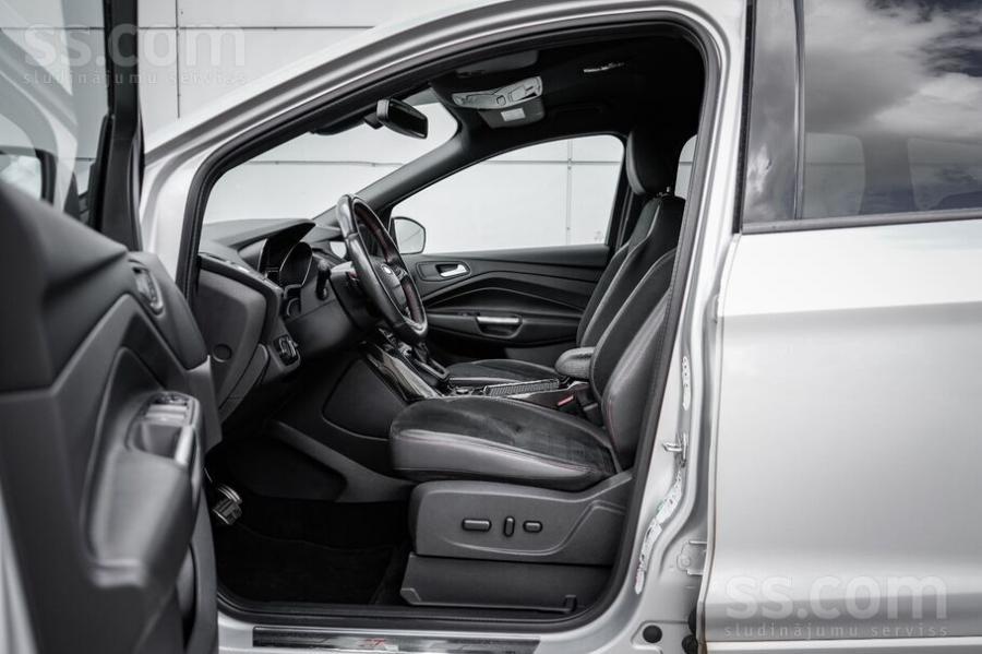 Pelēks Ford Kuga 2019 Rīga, ar dzinēja tilpumu 1.50 L un nobraukumu 113 tūkst. km par 15400 €, foto 13 vietnē AUTOMOTO.COM.LV