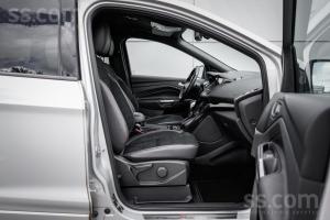 Pelēks Ford Kuga 2019 Rīga, ar dzinēja tilpumu 1.50 L un nobraukumu 113 tūkst. km par 15400 €, foto 15 vietnē AUTOMOTO.COM.LV
