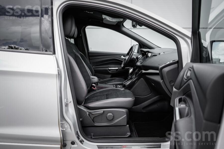 Pelēks Ford Kuga 2019 Rīga, ar dzinēja tilpumu 1.50 L un nobraukumu 113 tūkst. km par 15400 €, foto 15 vietnē AUTOMOTO.COM.LV
